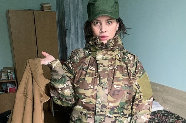 На війні загинула ще одна військова – відома стилістка Шура Рязанцева ...